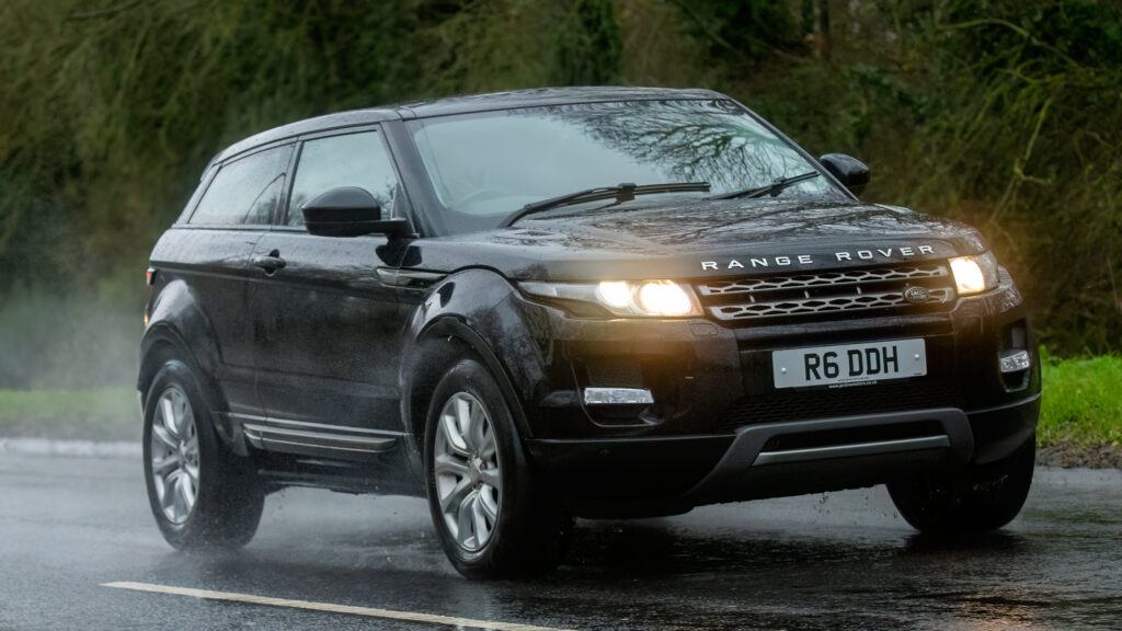 Why Is Range Rover Insurance So Expensive? | Car Keys Solutions